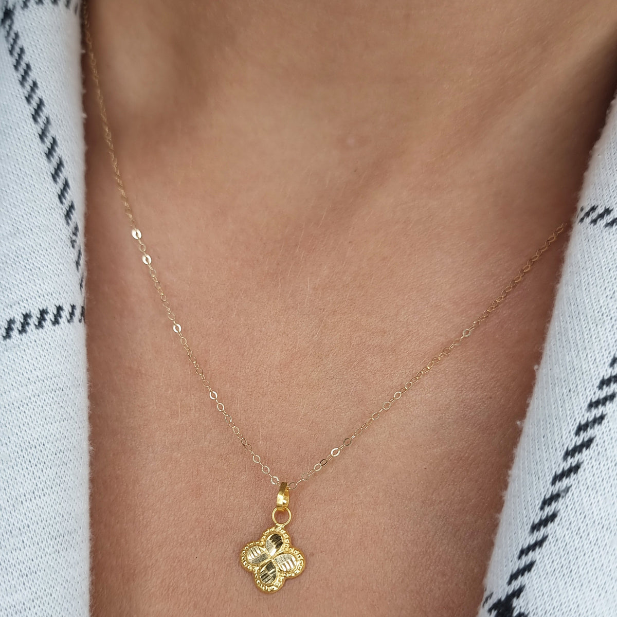 18K Pure Gold Fine Flower Necklace – Tala Gold Collection