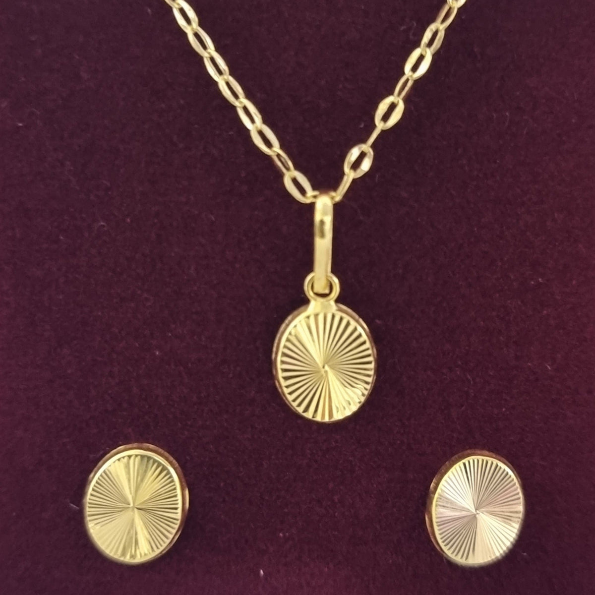 18K Pure Gold Fine Lined Oval Jewelry Set – Tala Gold Collection