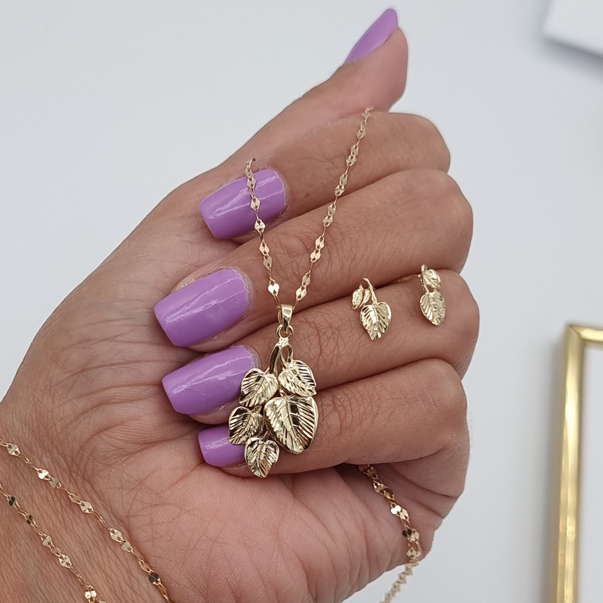 18K Pure Gold Leaf Design Jewelry Set – Tala Gold Collection