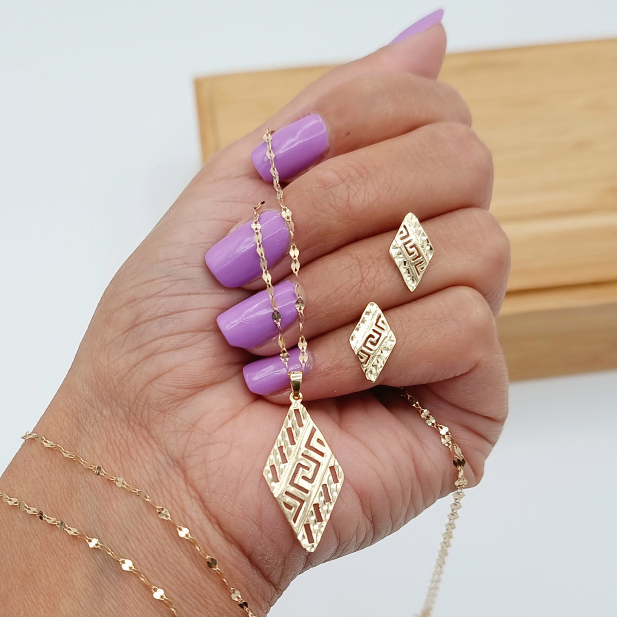 18K Pure Gold Diamond Shape Jewelry Set – Tala Gold Collection